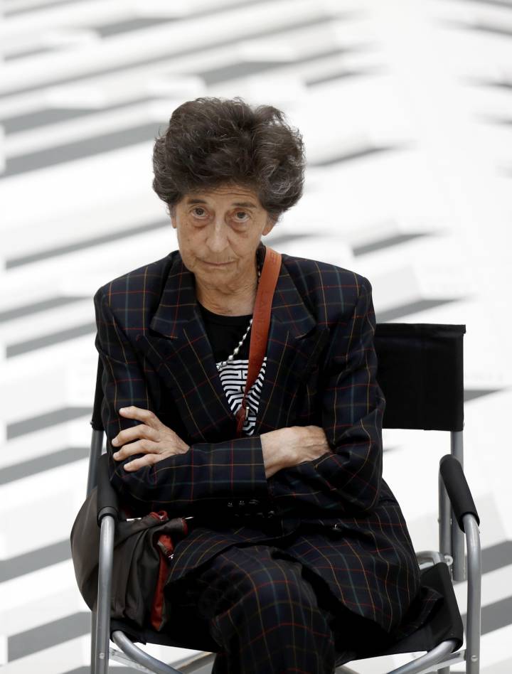 Esther Ferrer da otra vuelta al tiempo y al infinito | Cultura | EL PAÍS