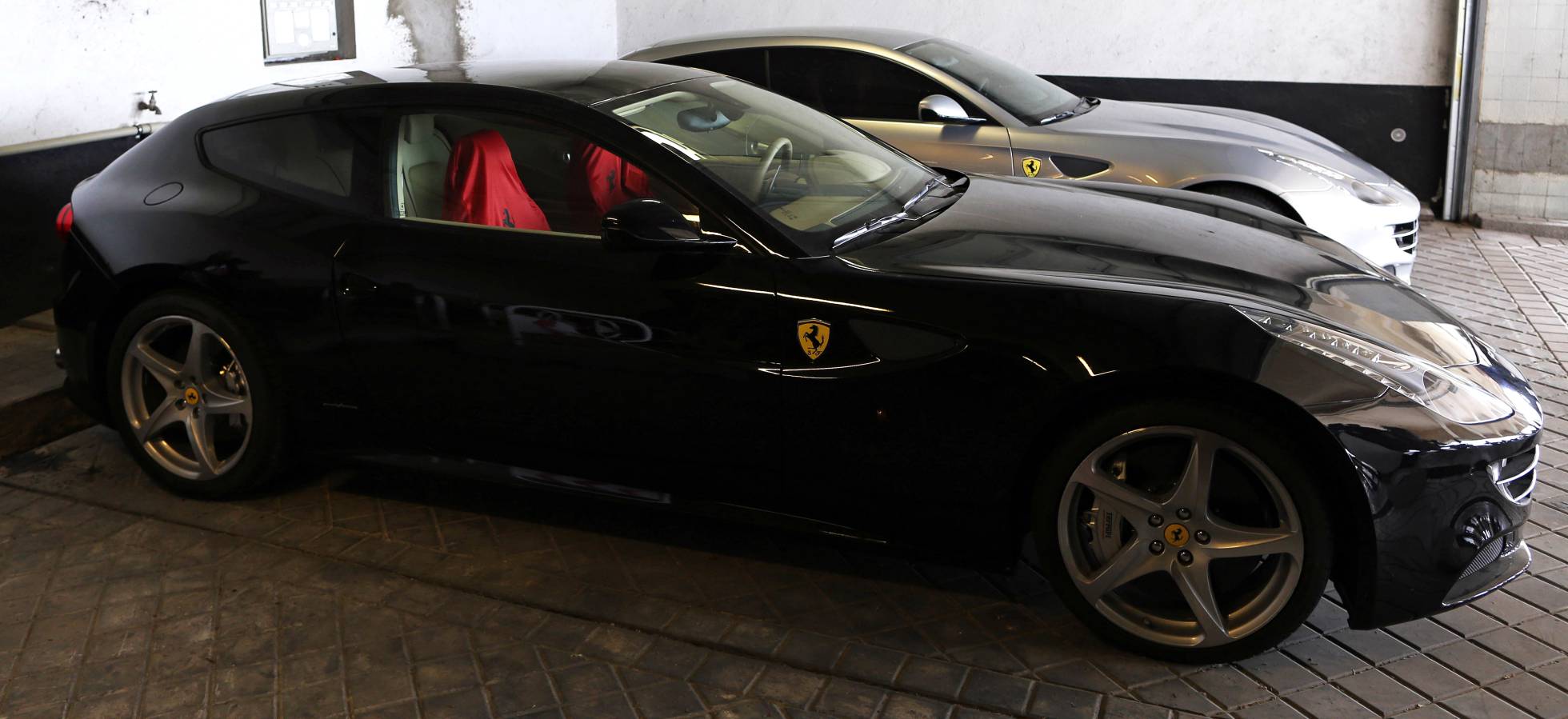 FERRARI FF: Los dos Ferrari donados por el Rey Juan Carlos vuelven a ...