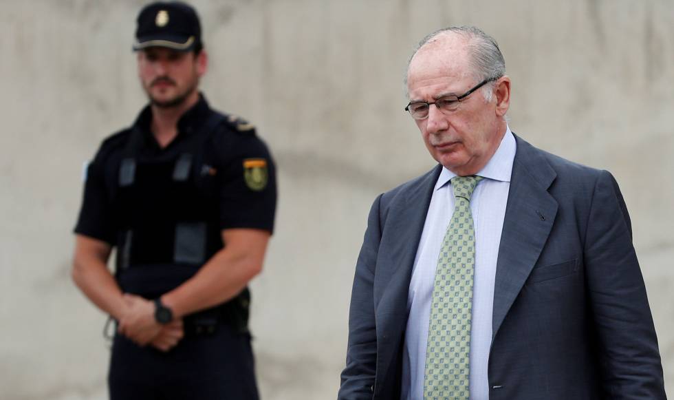 Rodrigo Rato acude a recoger la orden de ingreso en prisión antes del ...