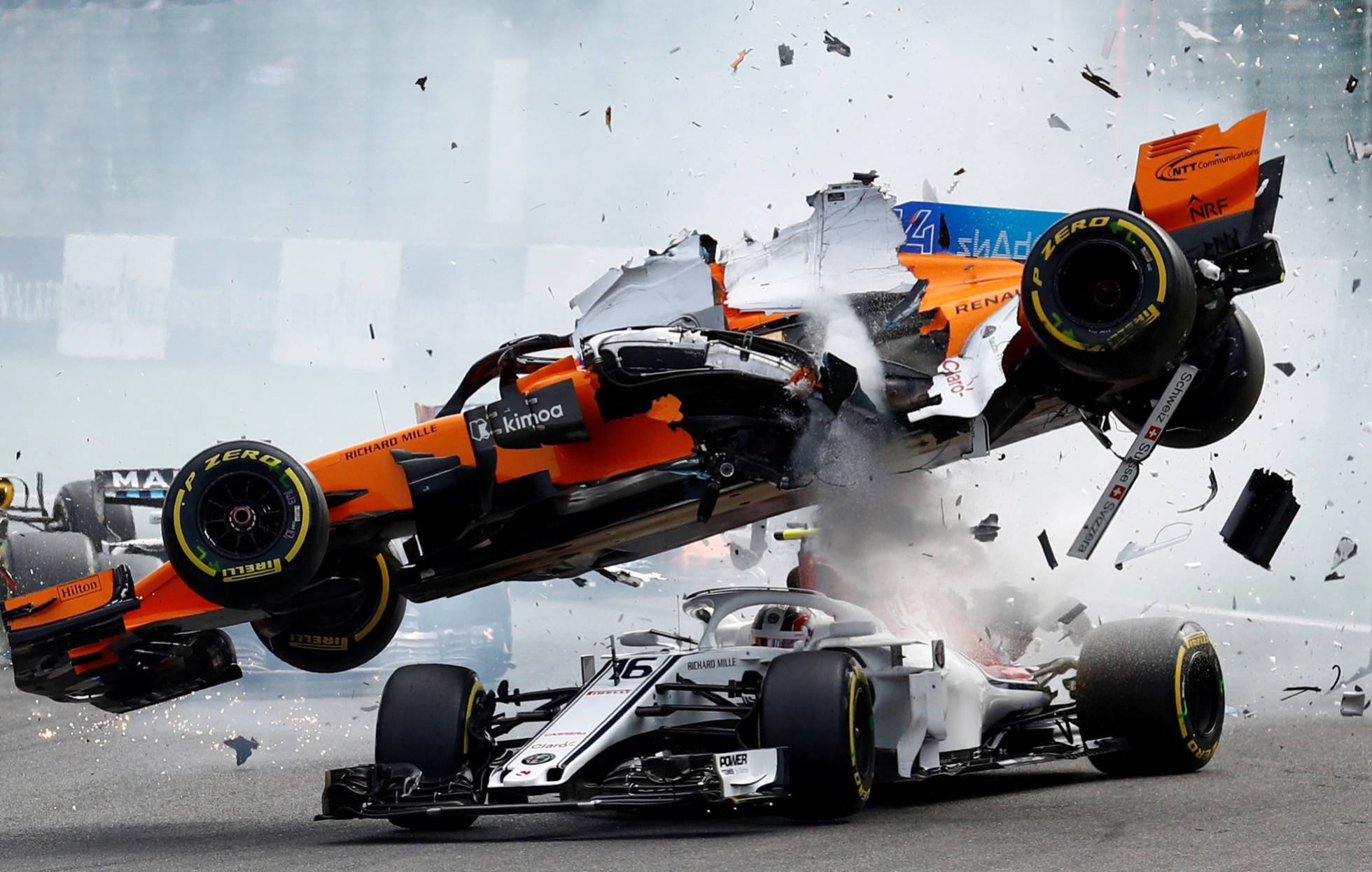 Fotos: El accidente de Fernando Alonso, en imágenes | Deportes | EL PAÍS