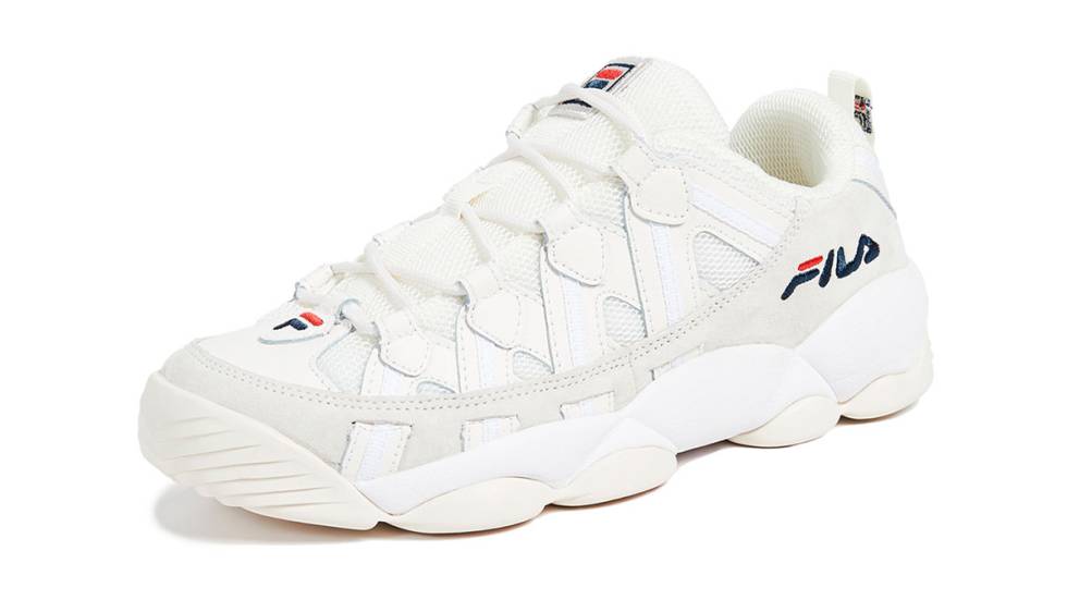 Las zapatillas blancas no pasan de moda: modelos a buen precio para ...