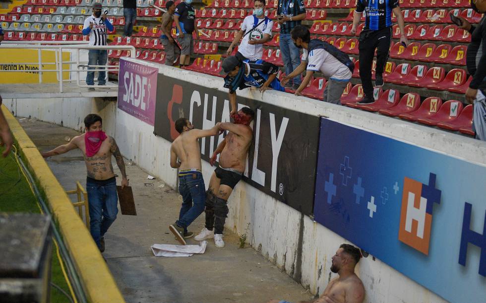 Fotos Querétaro Vs Atlas La Batalla Campal En El Estadio Corregidora