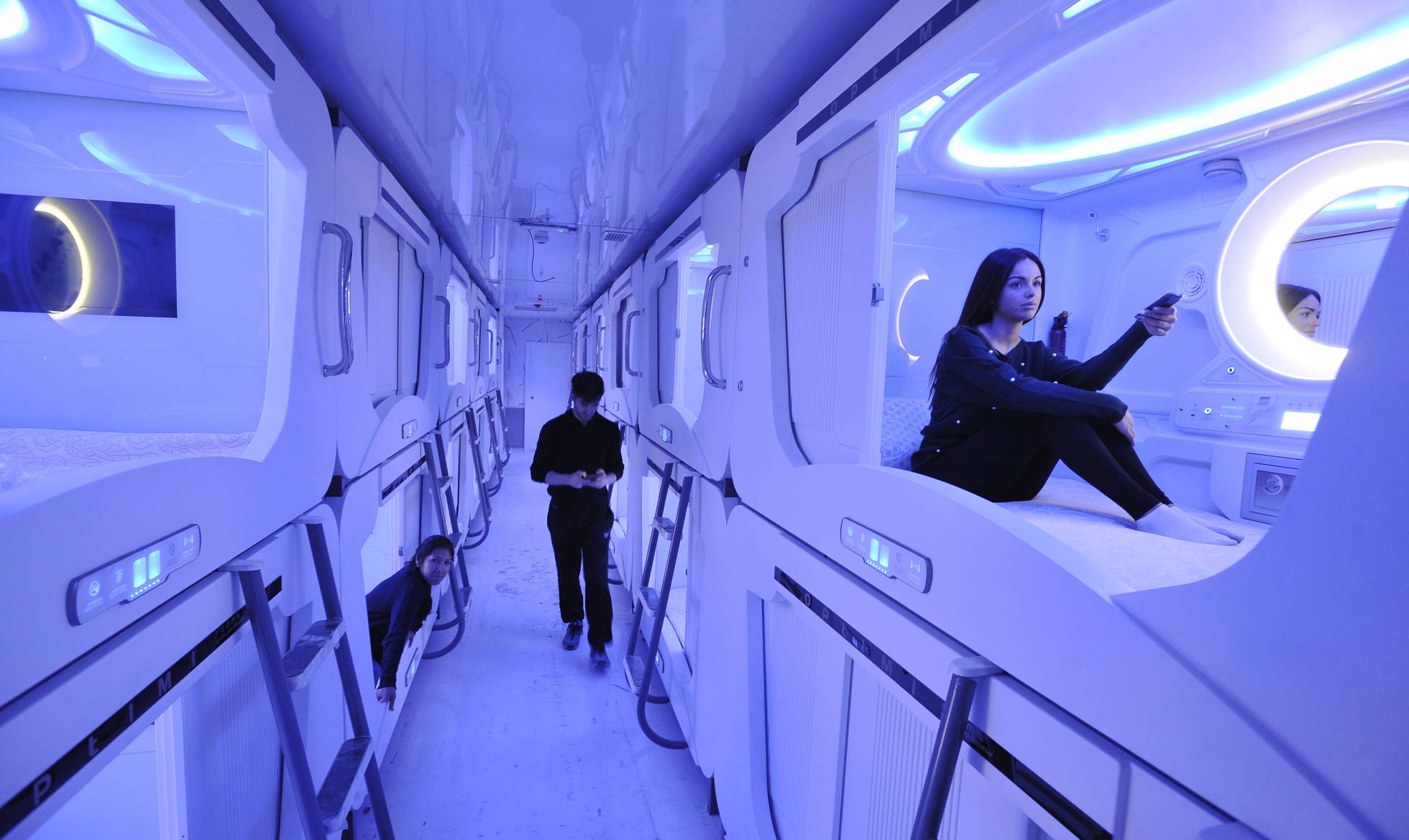 Fotos: Optimi Rooms: Así es el primer hotel cápsula de España | El ...