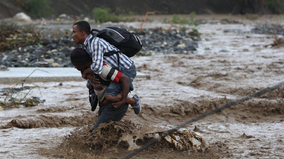 El Huracán Matthew Deja 25 Muertos Y Miles De Desplazados En El Caribe