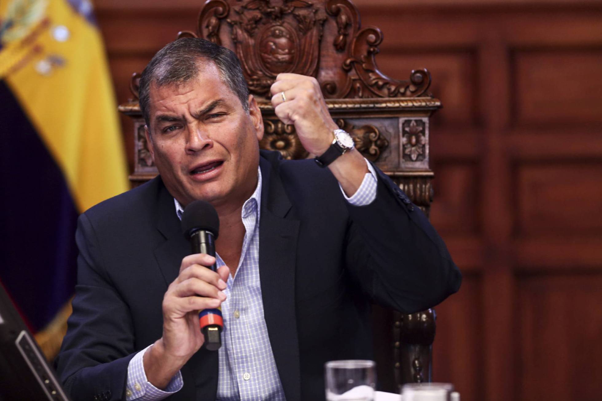 Rafael Correa subasta sus regalos | Internacional | EL PAÍS