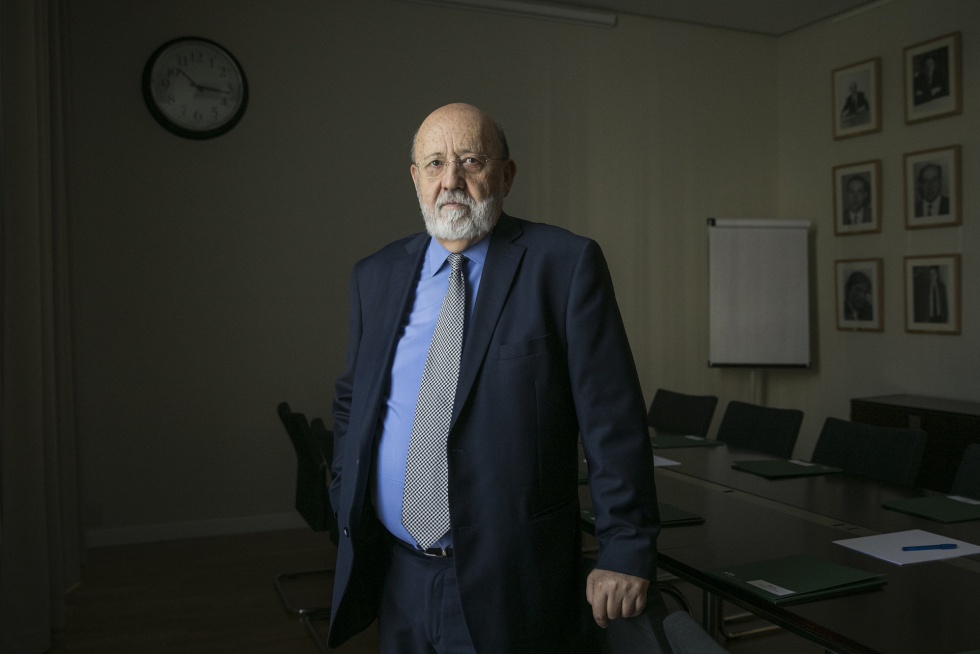 José Félix Tezanos: El presidente del CIS: “El nuevo método no pretende ...