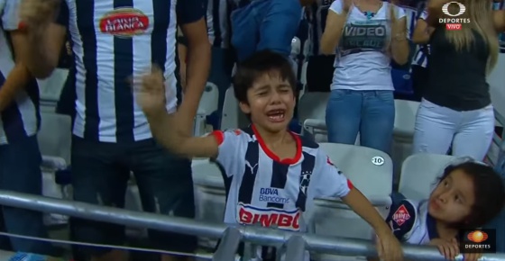El niño que lloró de emoción por la victoria de los Rayados | Verne ...