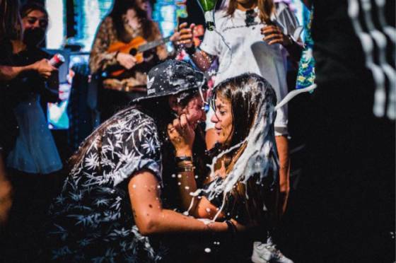 Boda youtuber: Dulceida se compromete con su novia delante de sus ...