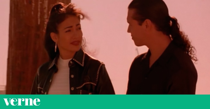 El viudo de Selena vio ‘Selena’ (casi) completa por primera vez y ...