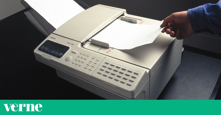 Es 2019 y muchos españoles en el extranjero necesitan un fax para votar ...